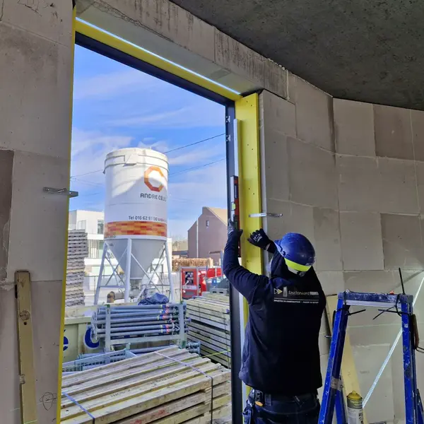 FAST FORWARD FRAMES - WINDOW INSTALLER | Carcass, building envelope ...