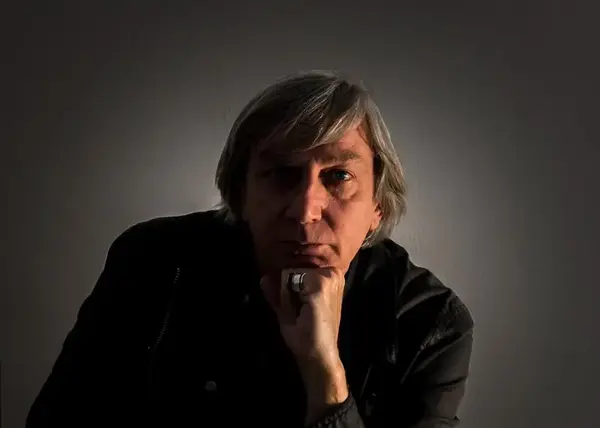 The beauty of fluid spaces and bodies | Academy | Inspiration | A@WX